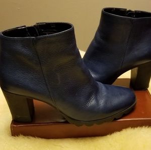 THE FLEXX | Shoes | The Flexx Ankle Booties Navy Blue Sz8 | Poshmark